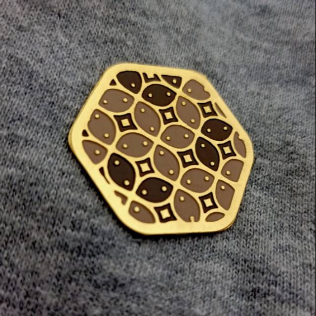 Jual Soft Enamel Pin - Batik Kawung souvenir jogja - yogyakarta ...