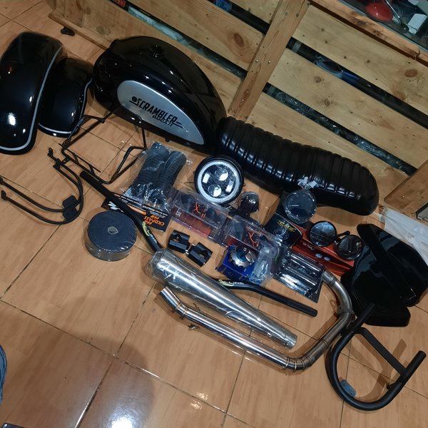 Jual PAKET CUSTOM NEW MEGAPRO MONO DUCATI SCRAMBLER | Shopee Indonesia
