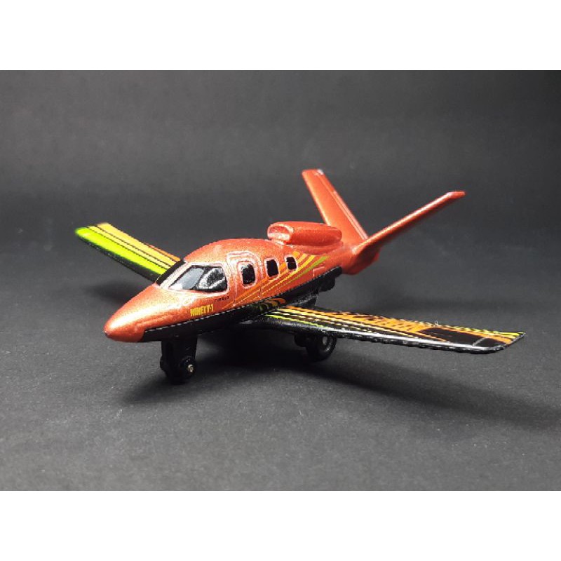 Jual Matchbox Cirrus Vision Diecast Private jet | Shopee Indonesia
