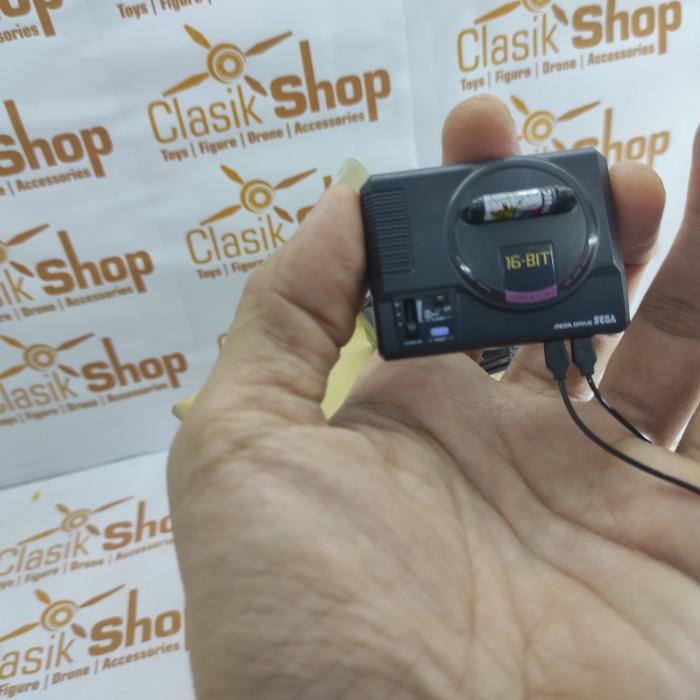 Jual miniatur konsol game Mega sega GENESIS drive CD skala 1/12 untuk ...