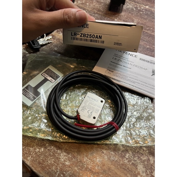 Jual LASER SENSOR KEYENCE LR-ZB250AN ORIGINAL JAPAN | Shopee Indonesia