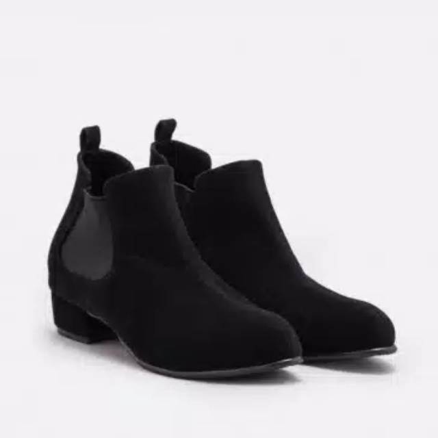 Jual Pumpilio Black Boots by Adorable Project | Shopee Indonesia