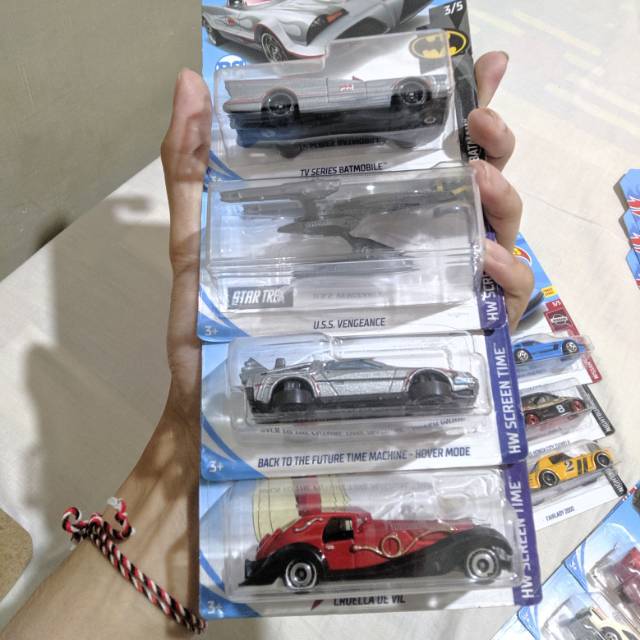 Jual HOTWHEELS TV SERIES BATMOBILE USS VENGEANCE CRUELLA DE VIL BTTF ...