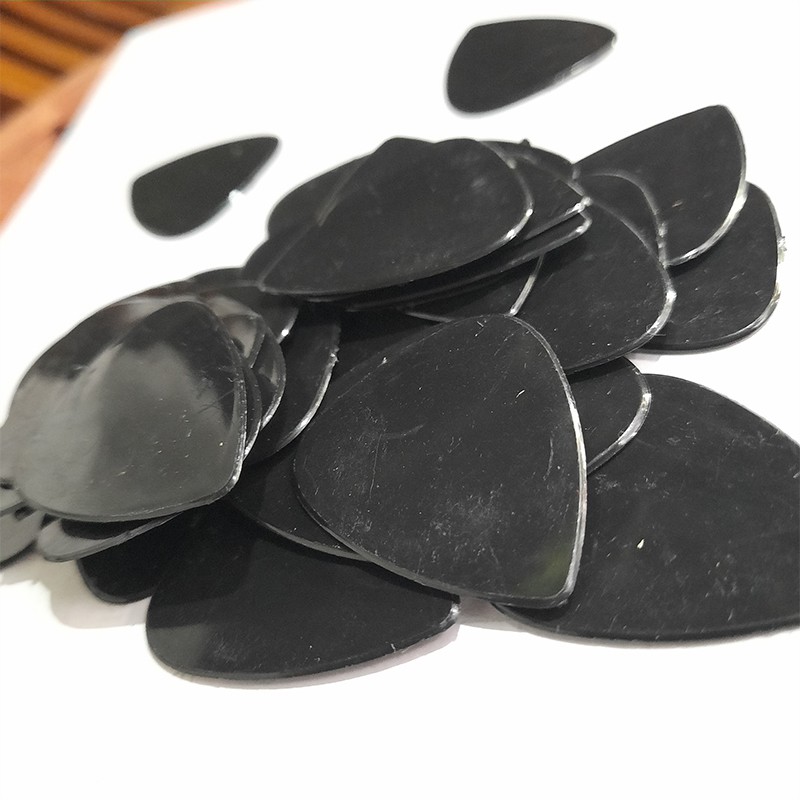 Jual PICK GITAR HITAM POLOS | GUITAR PICK SOLID BLACK | Shopee Indonesia