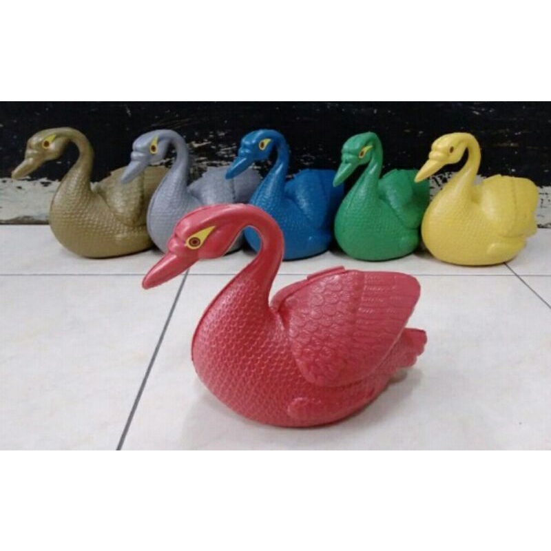 Jual celengan plastik model karakter angsa ayam dan bebek | Shopee ...