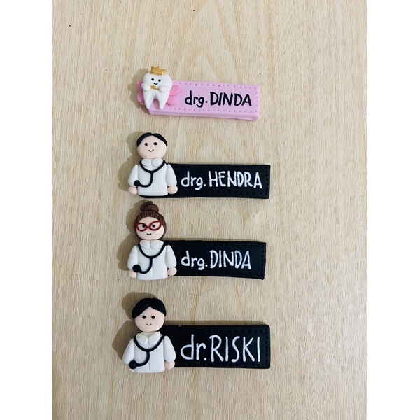 Jual custom nametag dokter/ dokter gigi/ perawat | Shopee Indonesia