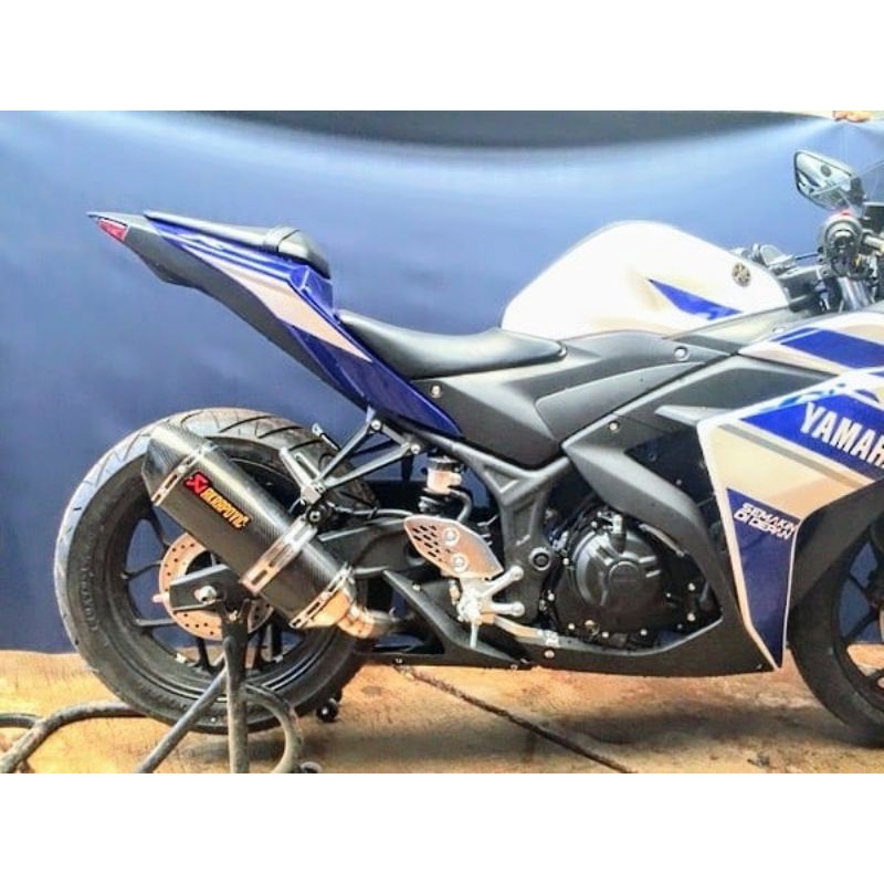 Jual Knalpot AKRAPOVIC Carbon Yamaha R25 Full System ( PNP ) | Shopee ...