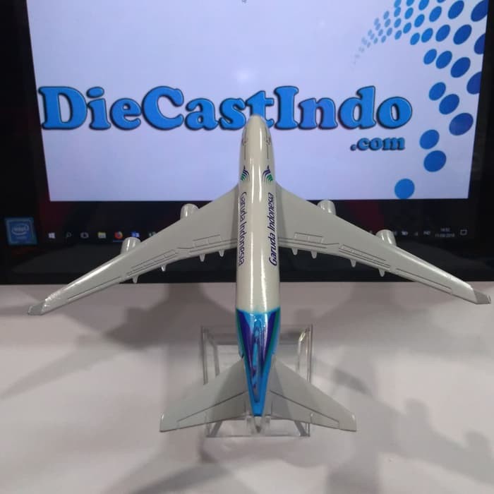 Jual Miniatur Pesawat Garuda Indonesia 2 Lantai | Shopee Indonesia