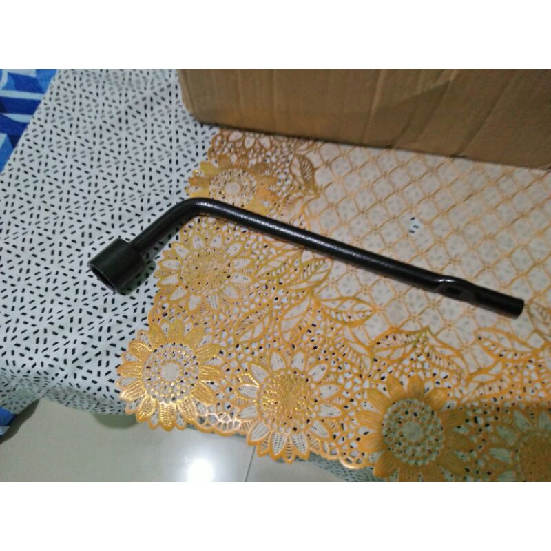 Jual Ori Kunci Roda Mobil mobil Xenia avanza Rush Tw21 | Shopee Indonesia