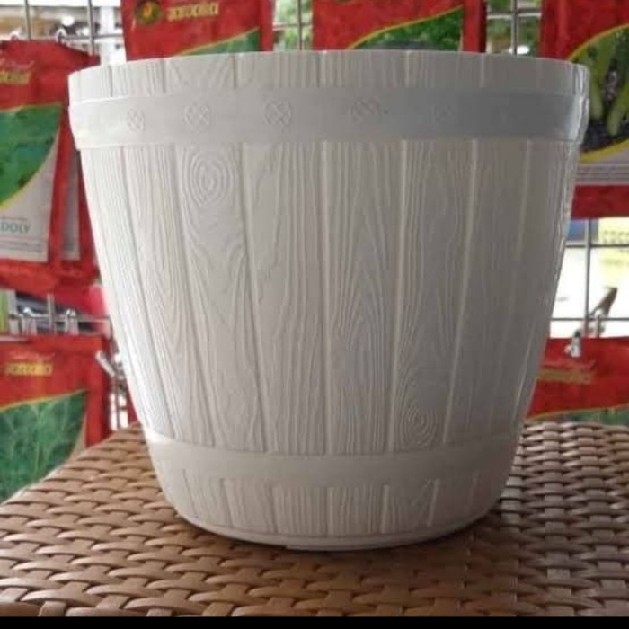 Jual pot plastik putih besar/ pot gentong tipe 42 putih / Pot Gentong ...