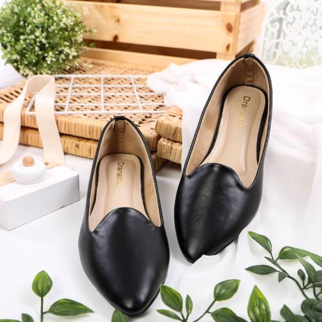 Jual Sandal Sepatu Cewek VELICIA DRANATHA Original - Hitam, 36 Sendal ...