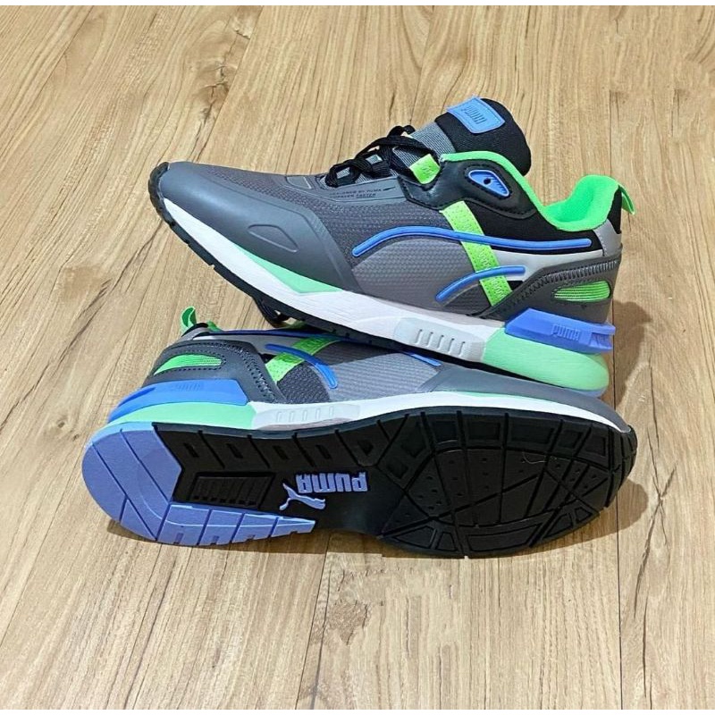 Jual sepatu sneakers pria wanita Puma Mirage Tech Trainer Electric ...