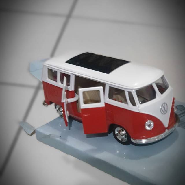 Jual Diecast Apolo Miniatur Mobil Volkswagen VW T1 Merah Putih Mainan ...