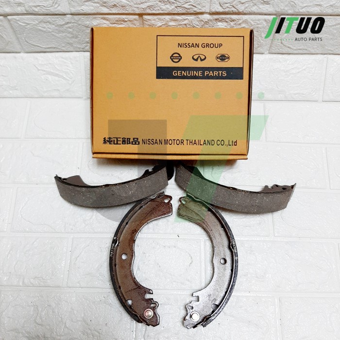 Jual [Brake Shoe] Kampas Rem Belakang LIVINA X-GEAR (1 set isi 4 pcs) | Shopee Indonesia