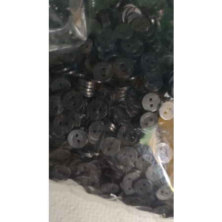 Jual kancing kemeja khusus warna hitam (400gr) | Shopee Indonesia