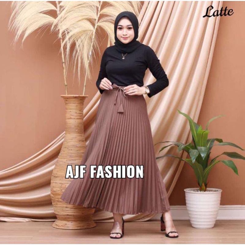 Jual Rok Plisket Premium Kekinian Tebal Rok Putih Rok Tali Lonceng Rok Maxi Skirt | Shopee Indonesia