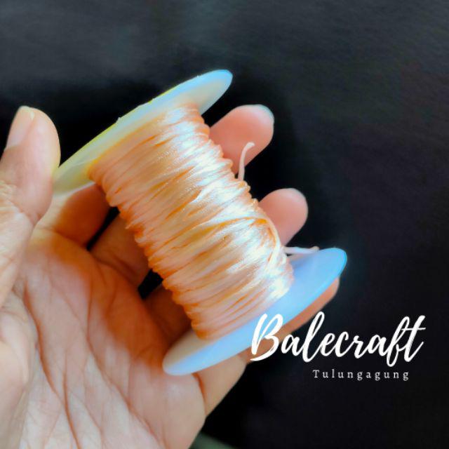 Jual 5 Meter Tali Satin Cina 1mm: Varian Warna Banyak, Mengkilap Halus ...