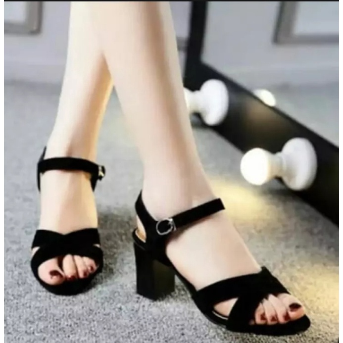 Jual HEELS TAHU/KOTAK FASHION SILANG ELEGAN | Shopee Indonesia