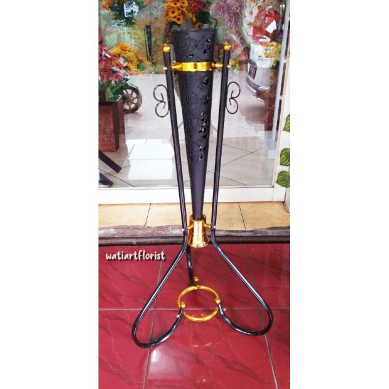 Jual Pot Standing Besi Impor Vas Corong Besi Vas Bunga Sudut | Shopee ...