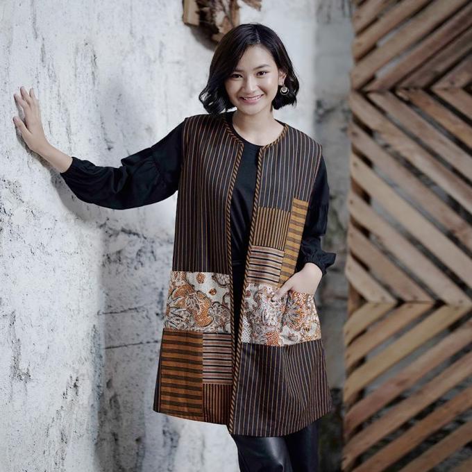 Jual Nona Rara - Jaba Part Of Lurik T1207,Baju Kerja Batik Wanita Modern Sangat Laku | Shopee ...