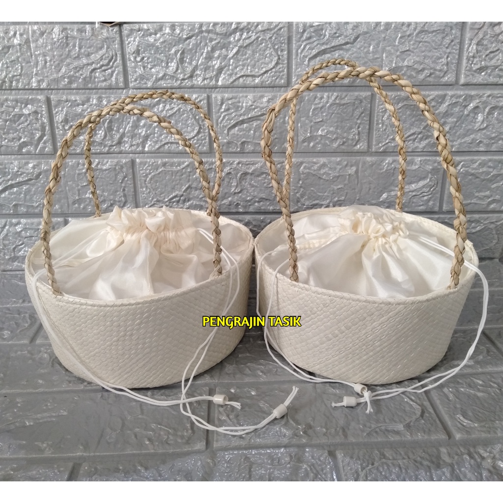 Jual Tas Parcel Anyaman Pandan Ukuran Diameter 20cm x Tinggi 10cm Box ...