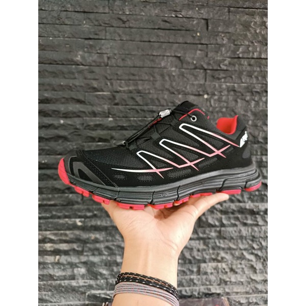 Jual sepatu running hiking trekking arei Forest | Shopee Indonesia