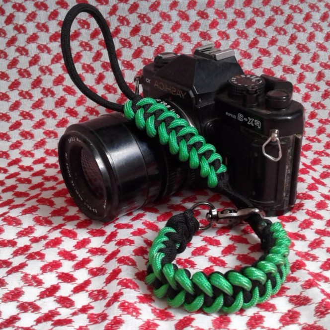 Jual hand made strap camera / tali kamera hitam hijau paracord simpul ...