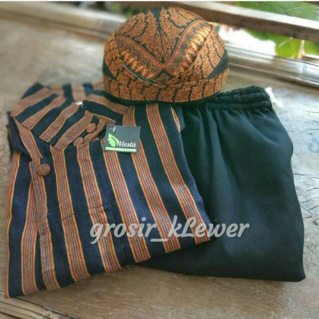Jual Stelan Baju adat jawa / Baju lurik jawa pria + celana hitam ... Jual Stelan Baju adat jawa / Baju lurik jawa pria + celana hitam ...