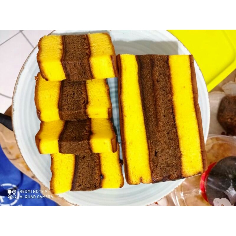 Jual Spikoe/Spiku/Lapis Surabaya Original Moist, Enak dengan Resep Kuno ...