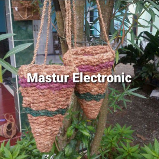 Jual POT BUNGA ANGGREK GANTUNG KERUCUT KOMBINASI WARNA SERABUT KELAPA ...