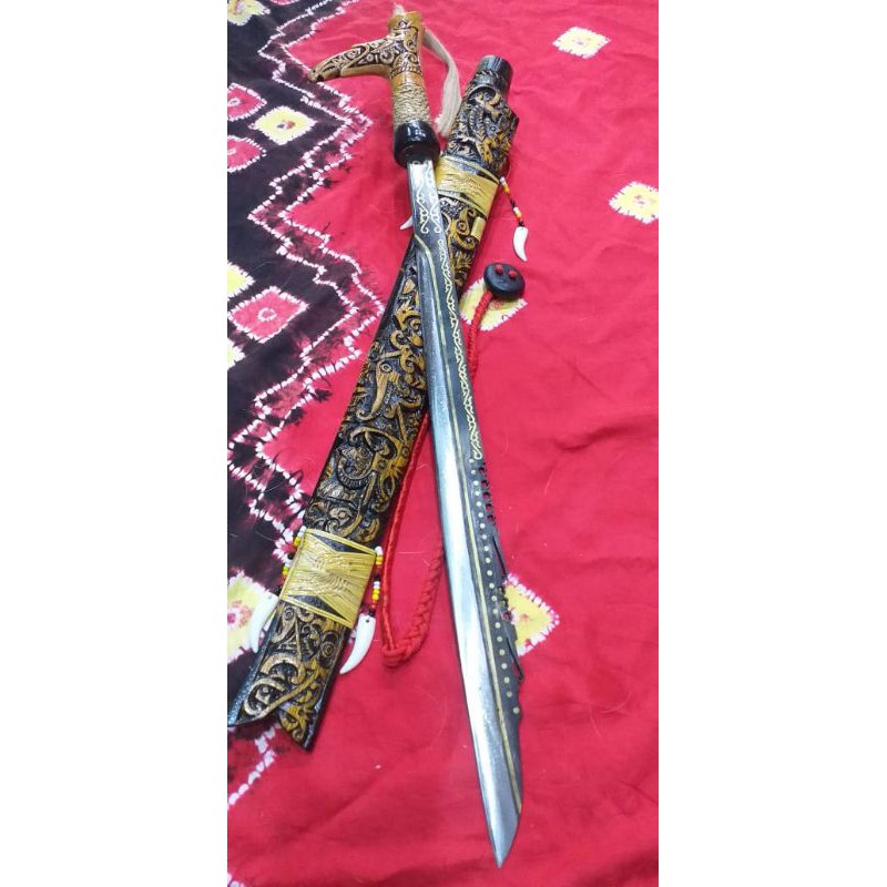 Jual Mandau Dayak kalimantan. Hobi Koleksi Mandau Dayak Khas Kalimantan ...