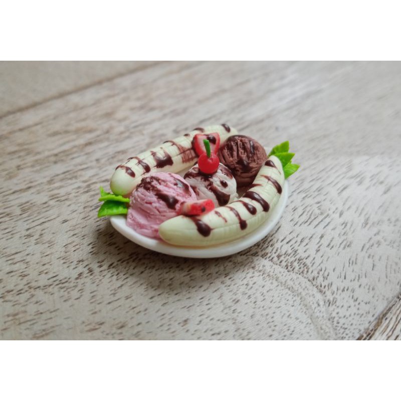 Jual Miniatur Makanan/Mini Food Banana Split Untuk Barbie Dollhouse ...