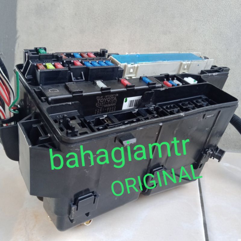 Jual fuse box innova hilux fortuner fusbox bok sekring TOYOTA HILUX ...