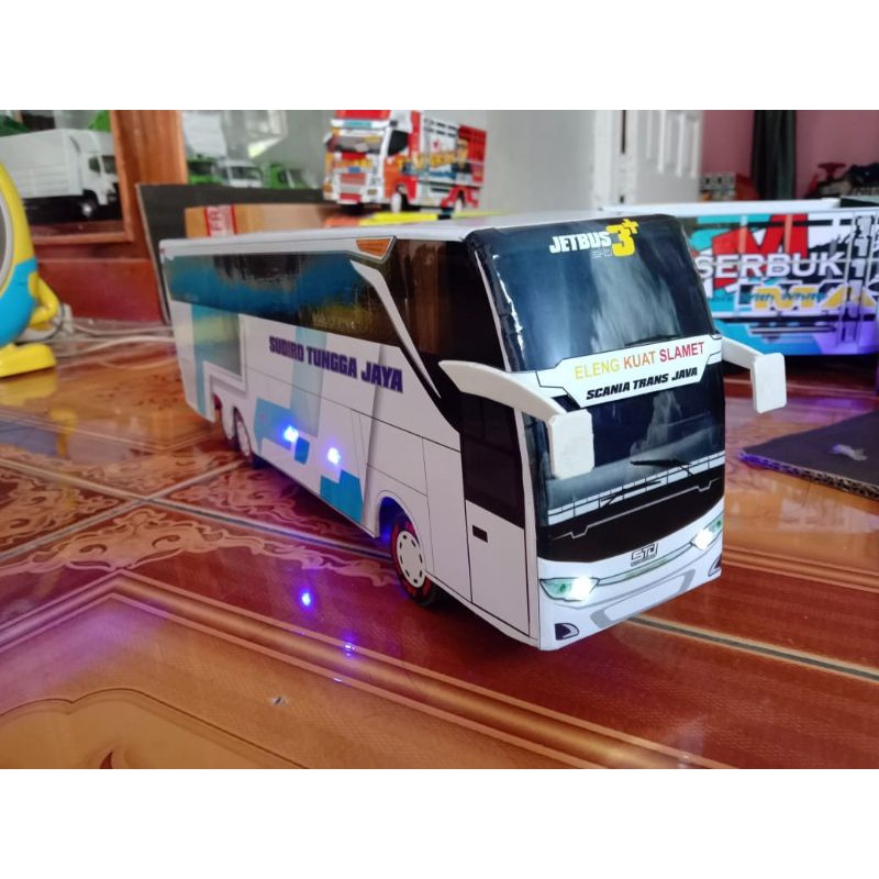 Jual miniatur bus besar ban bisa belok ukuran (39*8*14) cn | Shopee ...