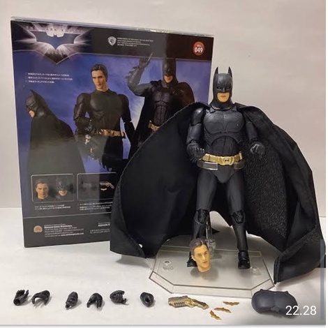 Jual MAFEX 049 Batman Begins Suit The Dark Knight Figure | Shopee Indonesia