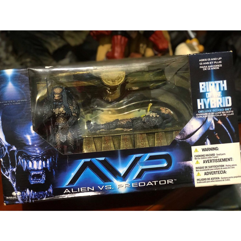 Jual MCFARLANE TOYS ALIENS VS PREDATOR BIRTH OF THE HYBRID DELUXE ...