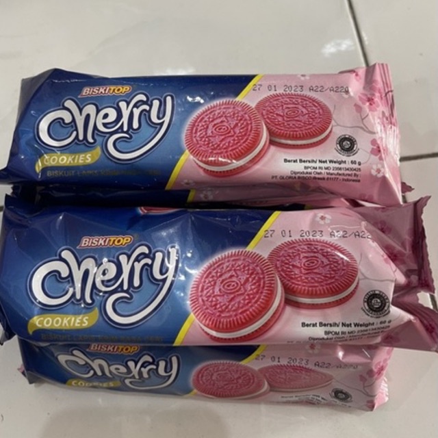 Jual Biskitop cookies rasa cherry dan oreo | Shopee Indonesia