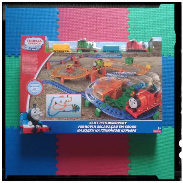 Jual Thomas and Friends Motorized Railway Clay Pits Discovery | Shopee ...