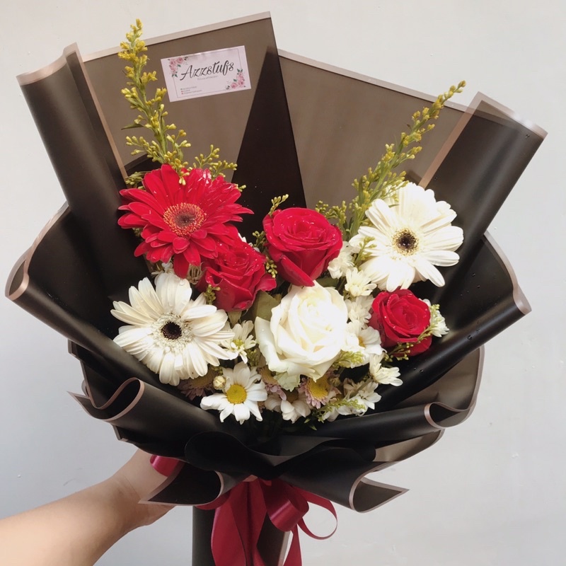 Jual bouquet flowers | buket bunga mawar lily dan gerbera | Shopee ...