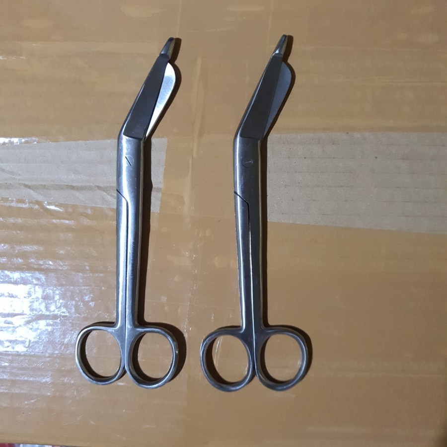 Jual Gunting Verban Kasa Plester 14 / Lister Plaster Bandage Scissors ...