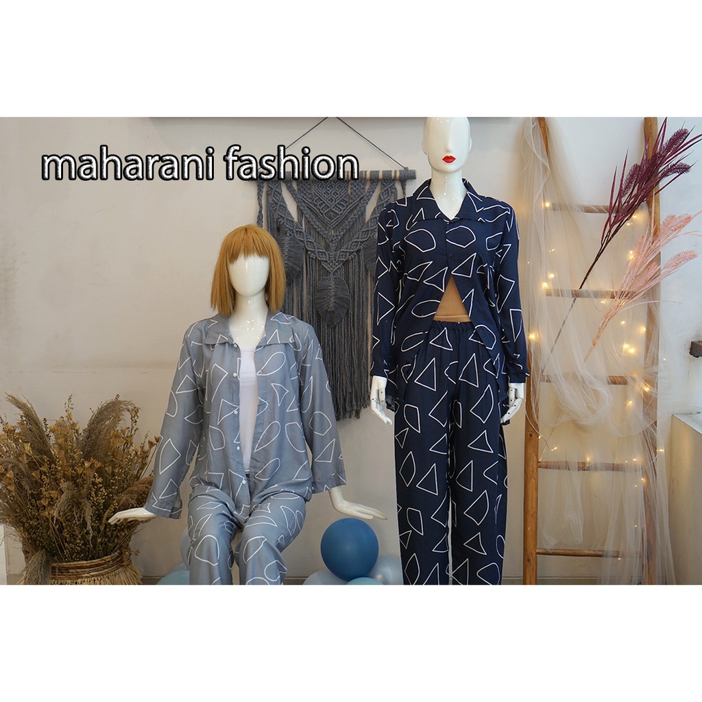 Jual ONE SET TRIANGLE EDITION | Shopee Indonesia