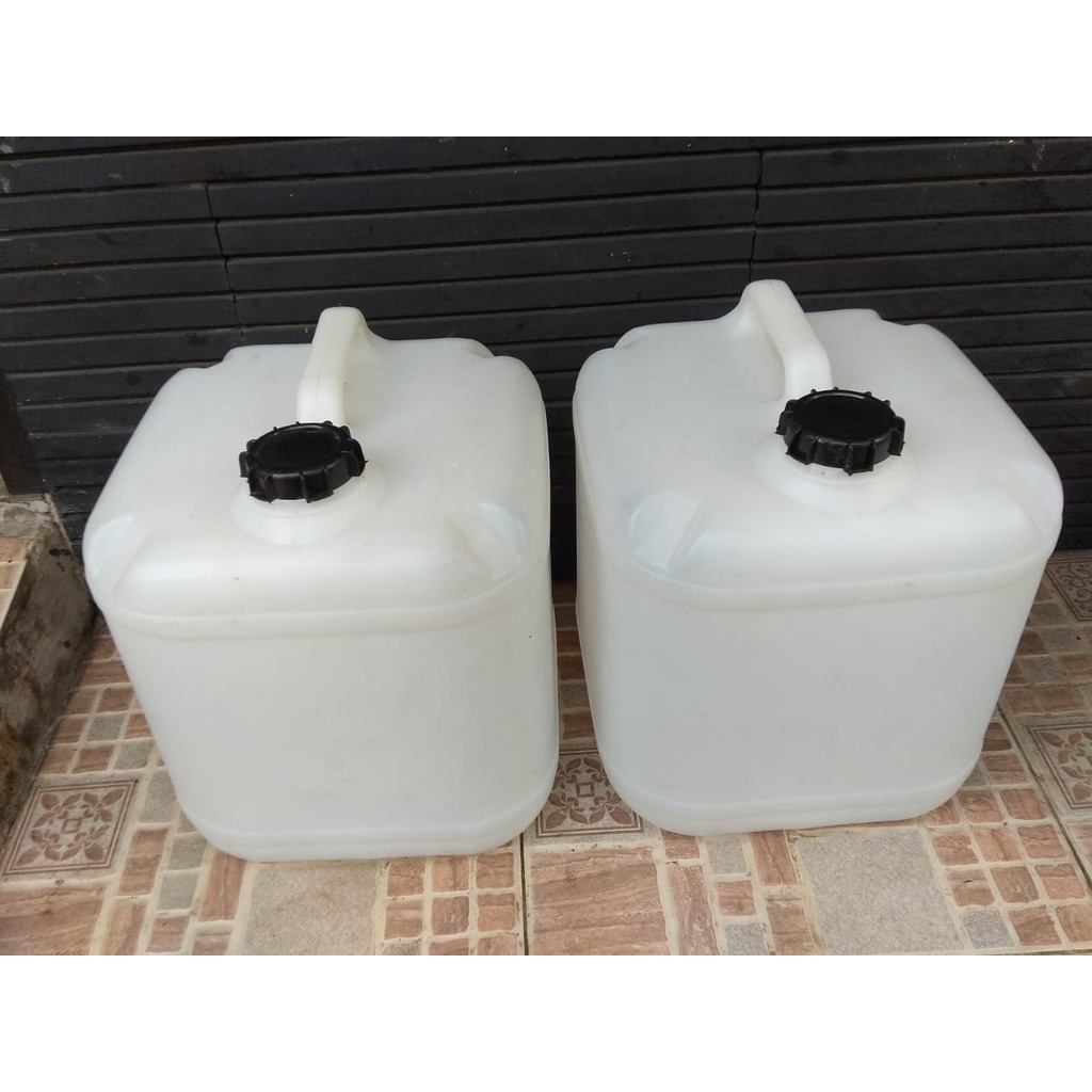 Jual JERIGEN BEKAS 20 LITER BAHAN LEBIH TEBAL DAN BERSIH / JERIGEN 20 ...