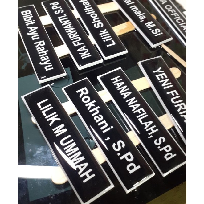 Jual Nametag dada/name tag dada akrilik resin magnet /nama dada/pin ...