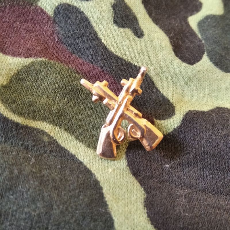 Jual Pin Tentara Jadul Silang Senjata ABRI Th. 1950 Infantry Angkatan ...