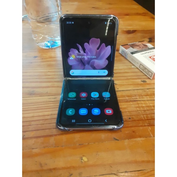 Jual samsung galaxy z flib/ada bekas lipatan | Shopee Indonesia
