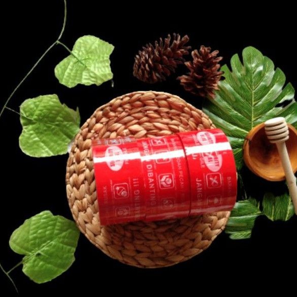 Jual PUTIH DAN MERAH SOLASI FRAGILE MERAH SOLASI FRAGILE PUTI ISOLASI ...