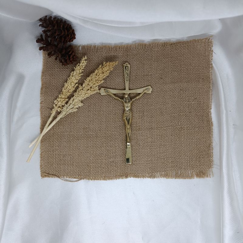 Jual Salib Dinding corpus salib Gantung Yesus Kuningan | Shopee Indonesia