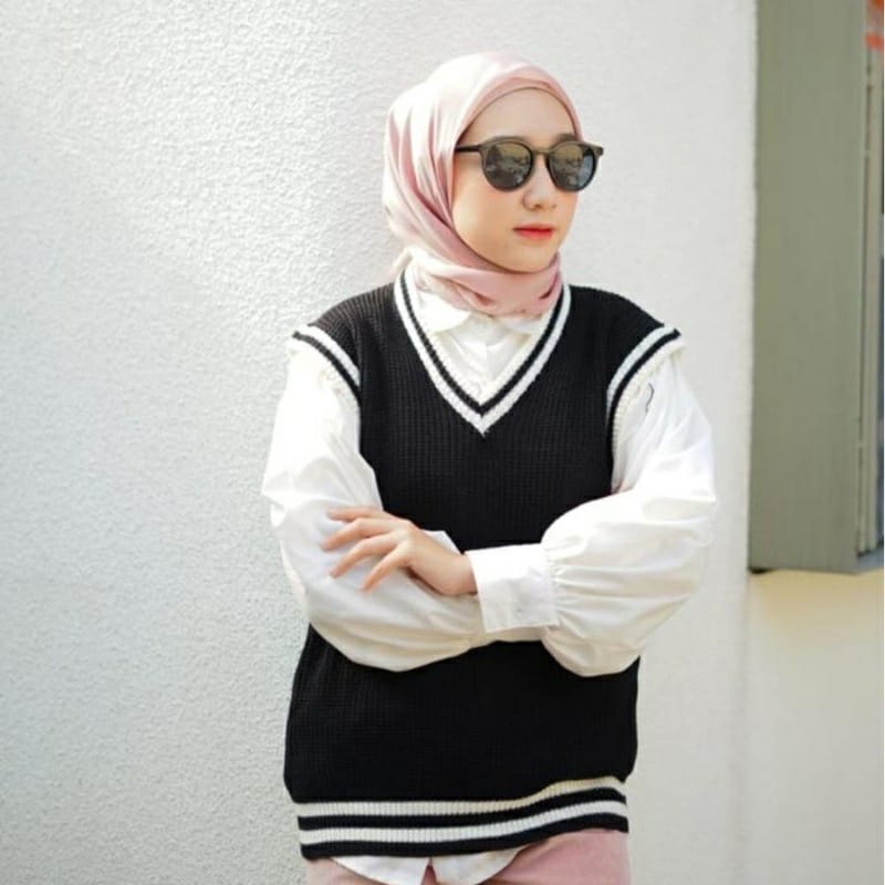 Jual STRIPEE VEST KNIT - ROMPI RAJUT STRIPEE - ROMPI RAJUT MURAH BB ...