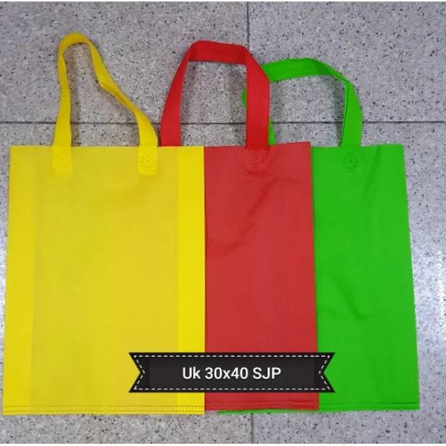 Jual Tas kain spond bond/ goodie bag uk 30x40 | Shopee Indonesia