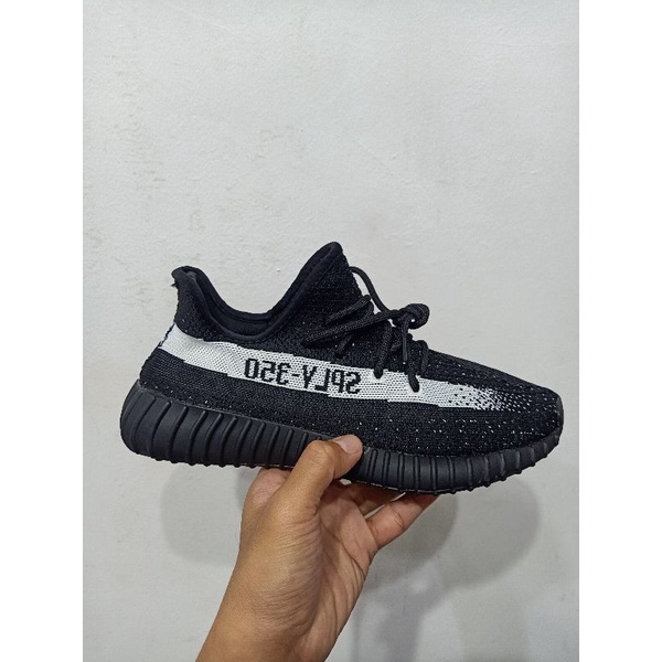 Jual Sepatu Adidas yee*y oreo | Shopee Indonesia